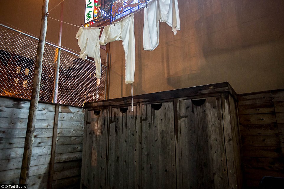 Life in the Tenements by Carol P. Christ – Feminism and Religion